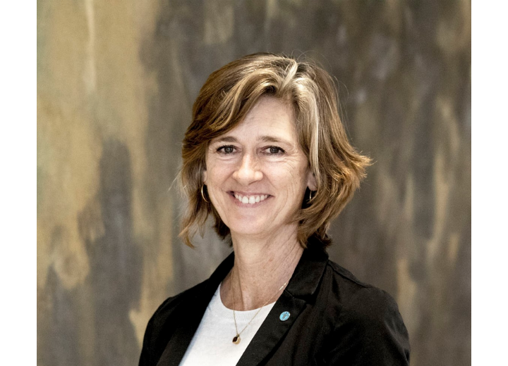 Meet with Beth Crawford, Assistant Director-general, Office of Strategy ...